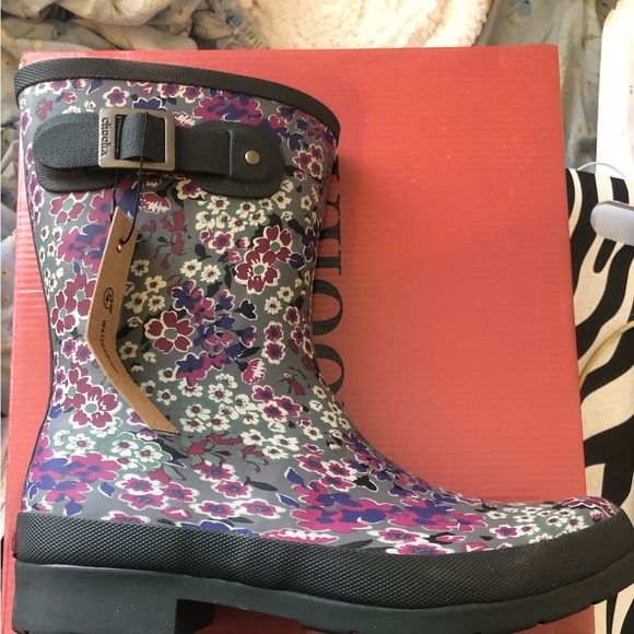 Shoes | Rain Boots Floral Print Size 9 Chooka Brand | Poshmark